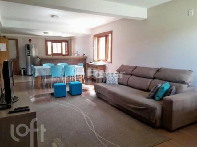 Casa, 3 dormitórios, 185 m², em Distrito Industrial