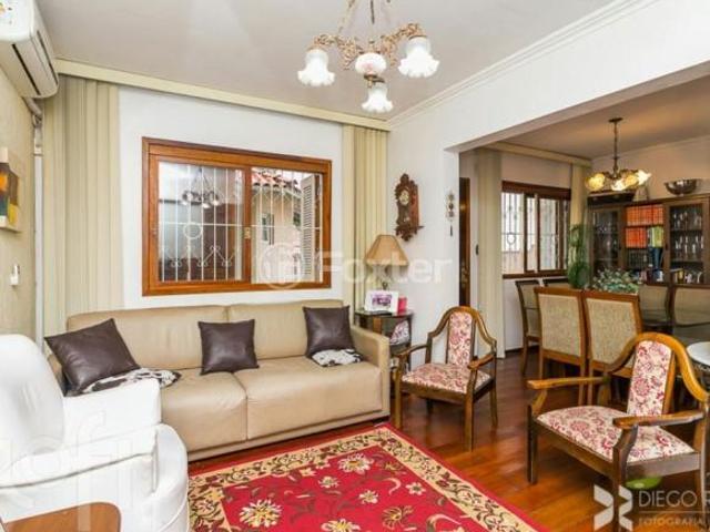 Casa, 3 dormitórios, 188.74 m², em Medianeira
