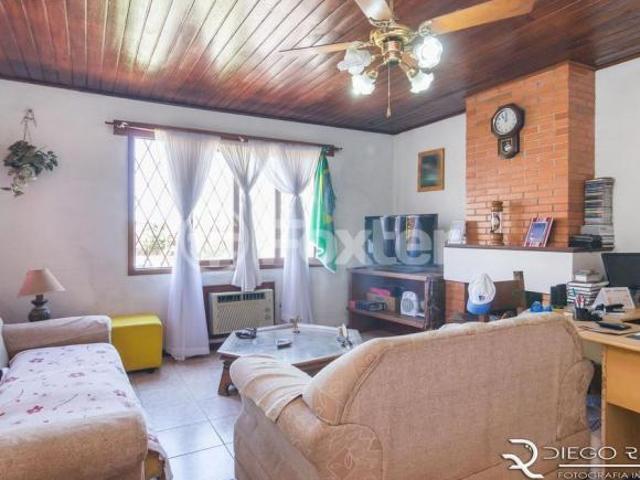 Casa, 3 dormitórios, 189 m², em Cavalhada