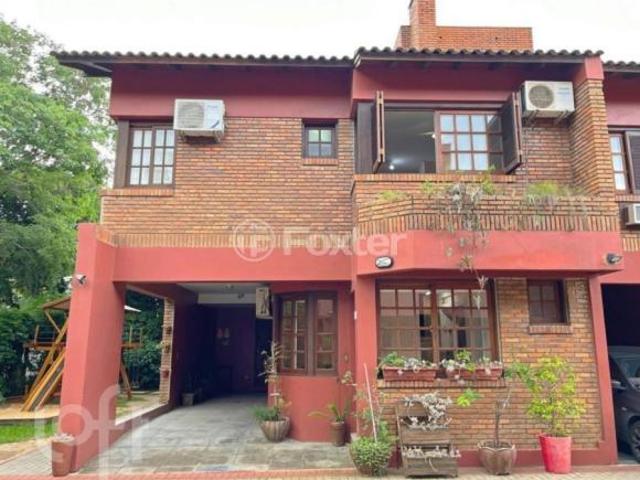 Casa, 3 dormitórios, 189 m², em Pedra Redonda