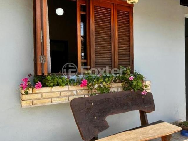 Casa, 3 dormitórios, 180 m², em Cecília