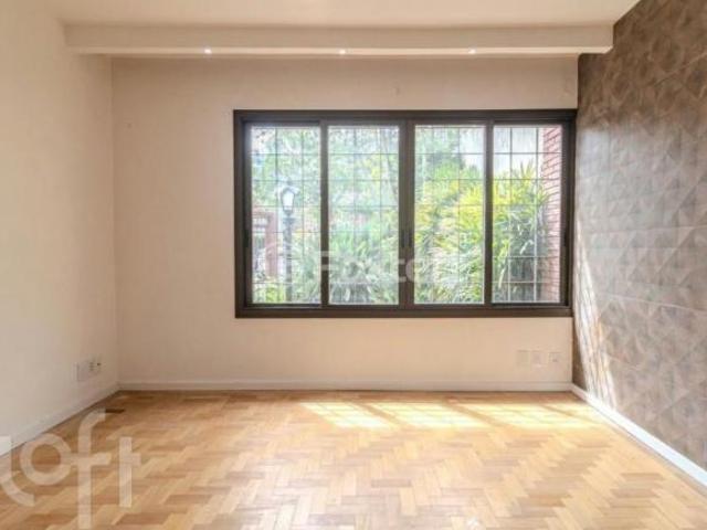 Casa, 3 dormitórios, 180 m², em Auxiliadora