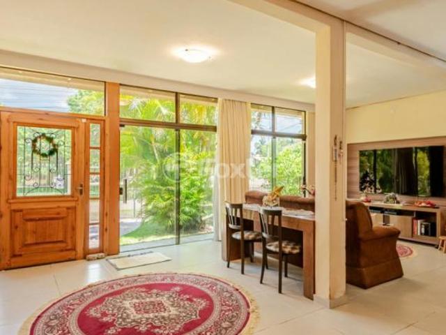 Casa, 3 dormitórios, 180 m², em Belém Novo