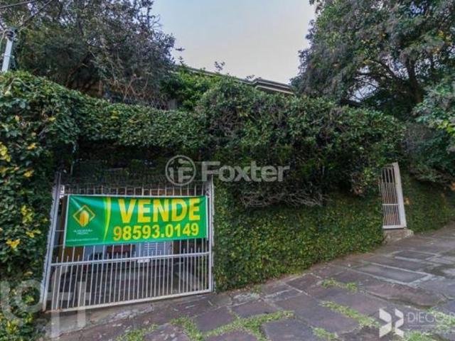 Casa, 3 dormitórios, 180 m², em Petrópolis
