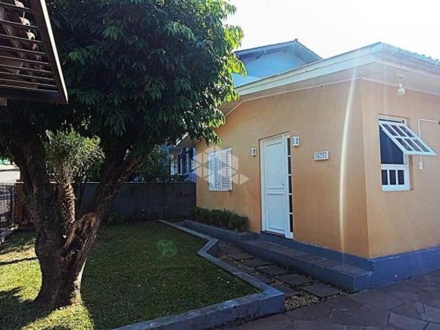 Casa 3 dormitórios, 180 metros quadrados, 2 banheiros, 3 vagas, bairro Floresta, em Estância Velha
