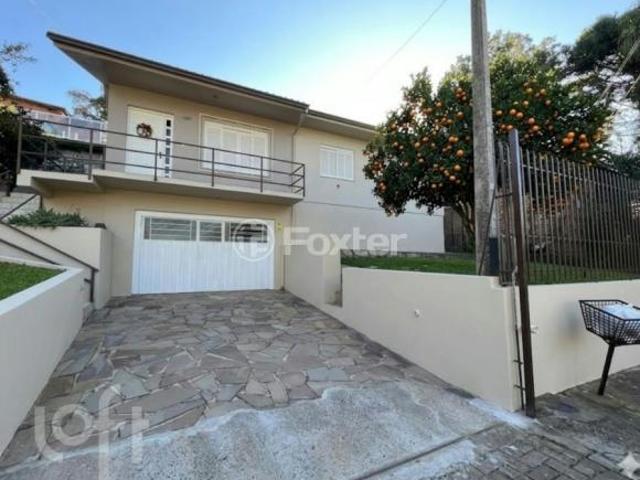 Casa, 3 dormitórios, 180.76 m², em Vila Nova
