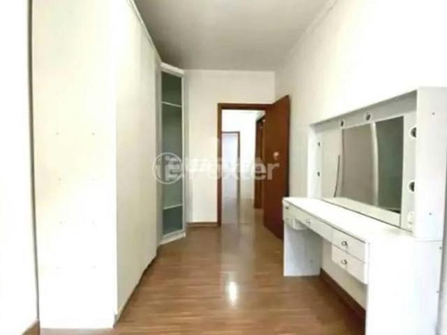 Casa, 3 dormitórios, 181 m², em Costa e Silva