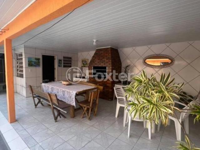 Casa, 3 dormitórios, 182 m², em Centro