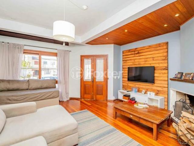Casa, 3 dormitórios, 182 m², em Espírito Santo