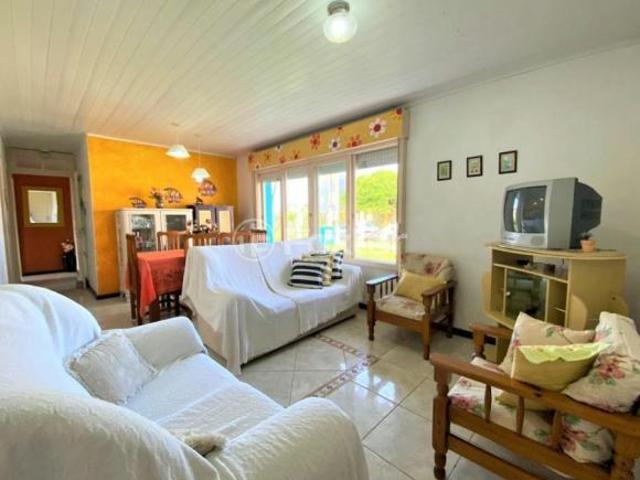 Casa, 3 dormitórios, 182.5 m², em Centro