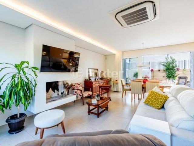 Casa, 3 dormitórios, 183.76 m², em Guarujá