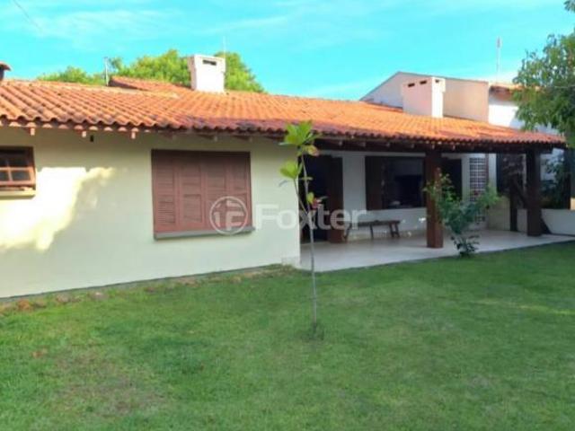 Casa, 3 dormitórios, 194 m², em Centro