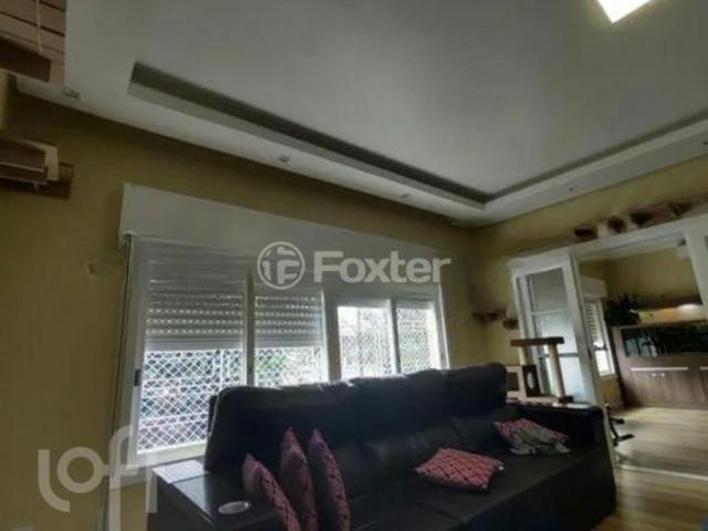 Casa, 3 dormitórios, 196.72 m², em Belém Novo