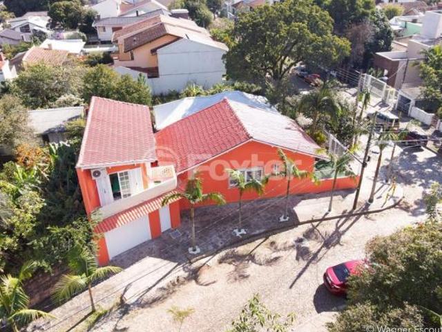 Casa, 3 dormitórios, 197 m², em Teresópolis