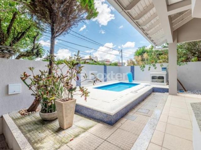 Casa, 3 dormitórios, 197.38 m², em Teresópolis