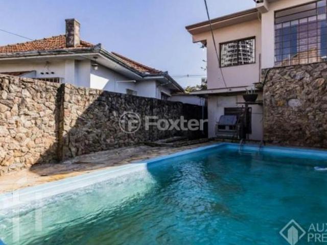 Casa, 3 dormitórios, 190 m², em Auxiliadora