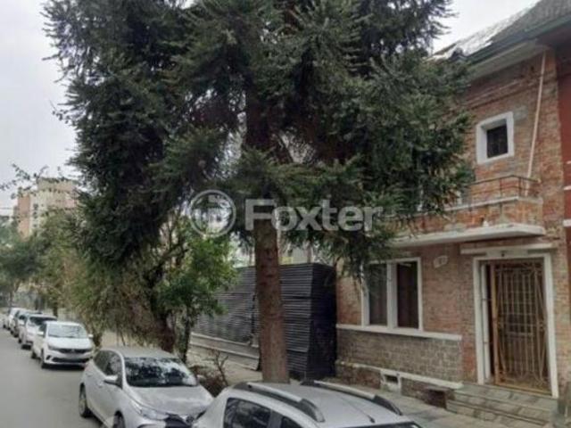 Casa, 3 dormitórios, 190 m², em Menino Deus