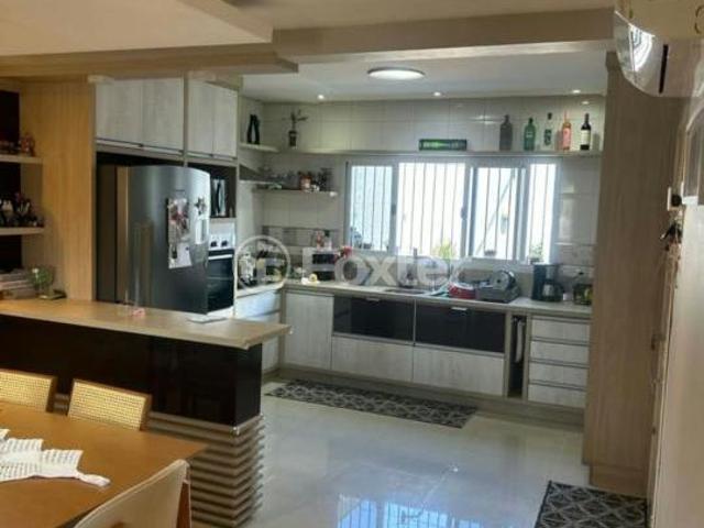 Casa, 3 dormitórios, 192 m², em Morada do Vale III