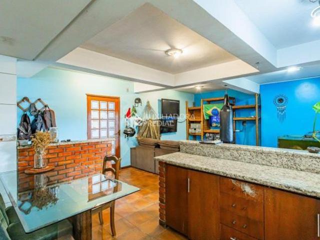 Casa 3 dormitórios, 1 suíte, 4 vagas bairro Passo das Pedras