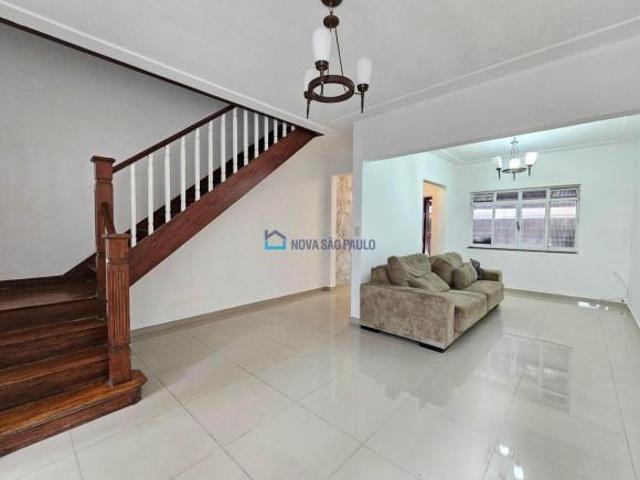 Casa 3 dormitórios, 1 suíte, 1/2 vagas no Ipiranga reformada e disponível para venda