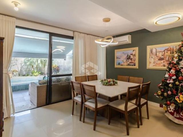 Casa 3 dormitórios, 1 suíte, 3 vagas, Vila Nova, Porto Alegre