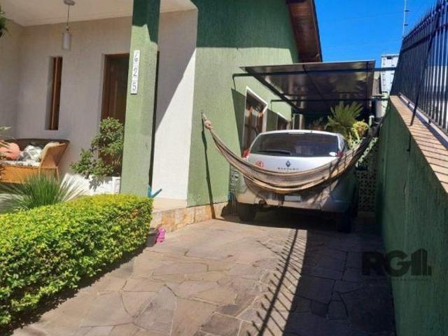 Casa 3 dormitórios, 1 suíte, vaga de garagem, Bairro Parque da Matriz