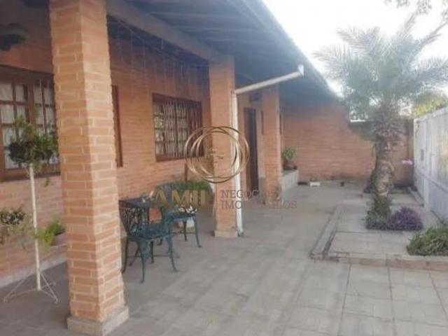 Casa / 3 Dormitórios 1 suíte / com Edícula nos fundos / Vista Verde / 350m²