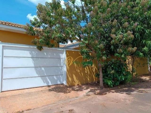 casa 3 dormitórios, 1 suíte e piscina
