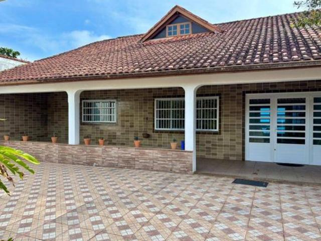 CASA 3 DORMITORIOS 1 SUITE PISCINA LADO PRAIA FINANCIAMENTO MONGAGUA