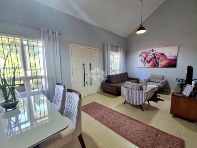 Casa 3 dormitórios, 1 suítes com pátio piscina e quiosque 6 vagas, Bairro Igara, Canoas
