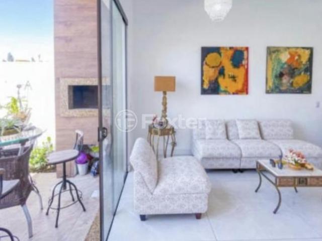 Casa, 3 dormitórios, 205.35 m², em Balneário