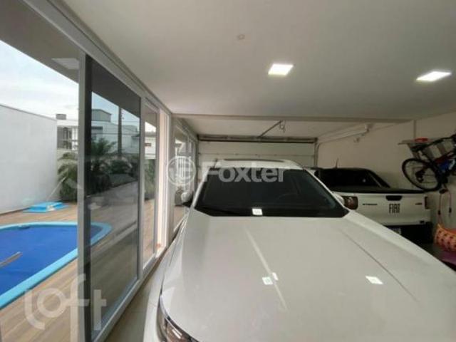 Casa, 3 dormitórios, 206 m², em Igara