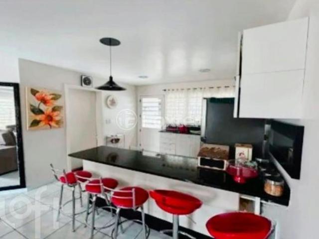 Casa, 3 dormitórios, 206 m², em Igara