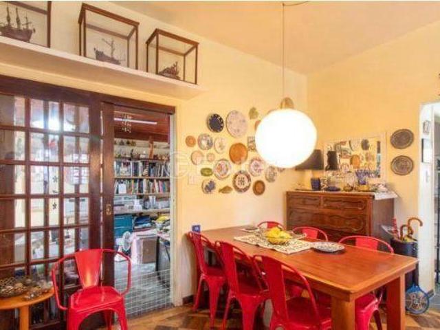 Casa, 3 dormitórios, 207 m², em Vila Milton