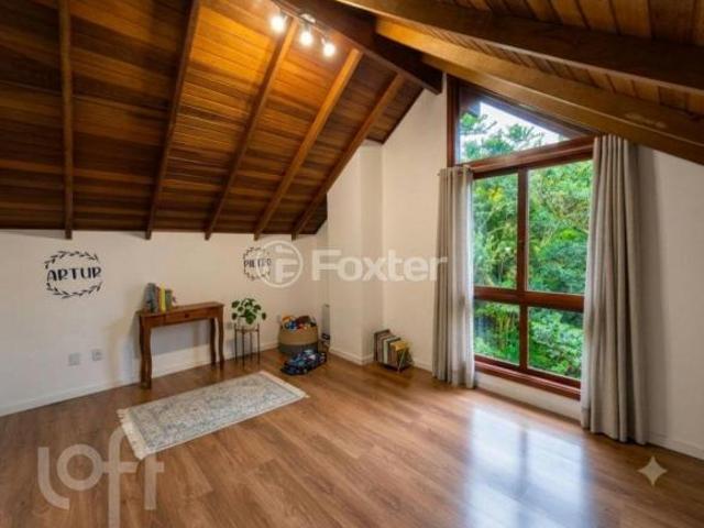 Casa, 3 dormitórios, 208 m², em Belém Novo