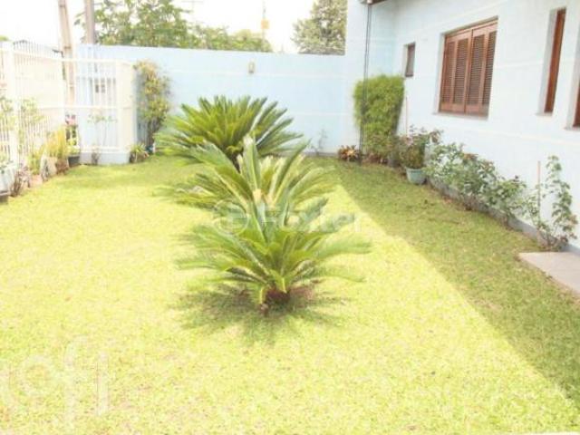 Casa, 3 dormitórios, 209 m², em Feitoria