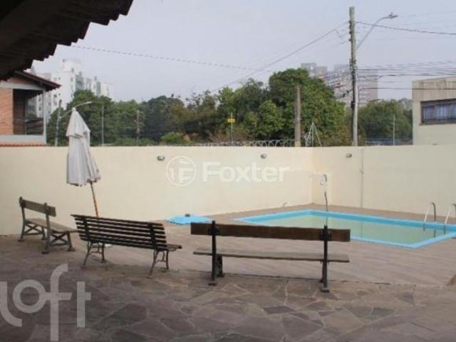 Casa, 3 dormitórios, 200 m², em Cavalhada