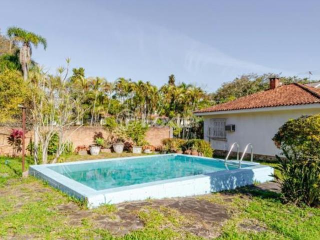 Casa, 3 dormitórios, 200 m², em Jardim Isabel