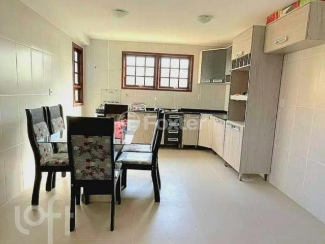 Casa, 3 dormitórios, 200 m², em Lomba do Pinheiro