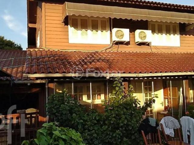 Casa, 3 dormitórios, 200 m², em São José