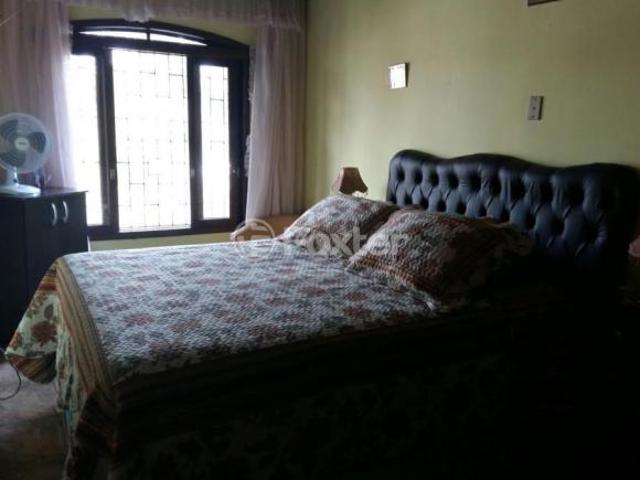 Casa, 3 dormitórios, 200 m², em Sarandi