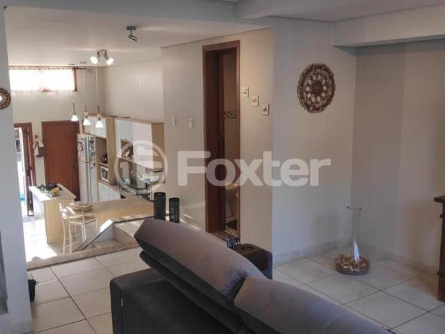 Casa, 3 dormitórios, 200 m², em Partenon