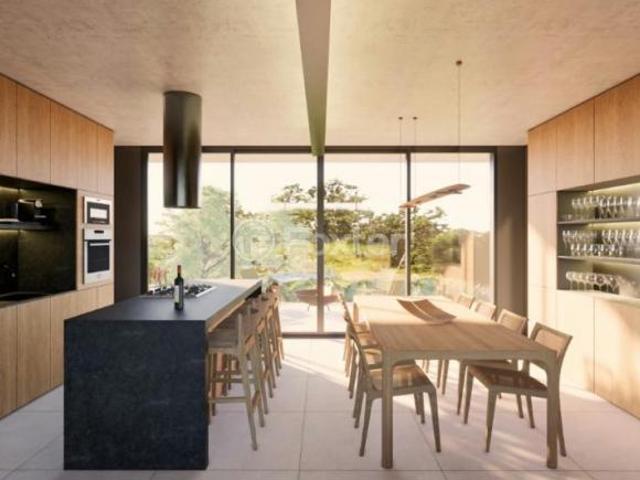 Casa, 3 dormitórios, 200 m², em Vila Nova