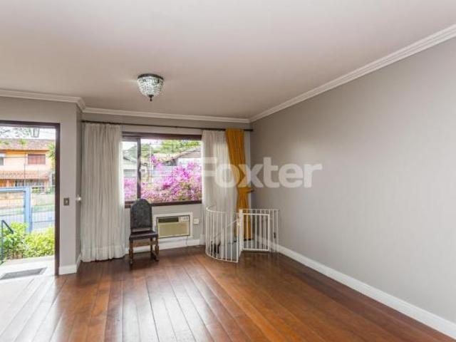 Casa, 3 dormitórios, 202 m², em Cristal