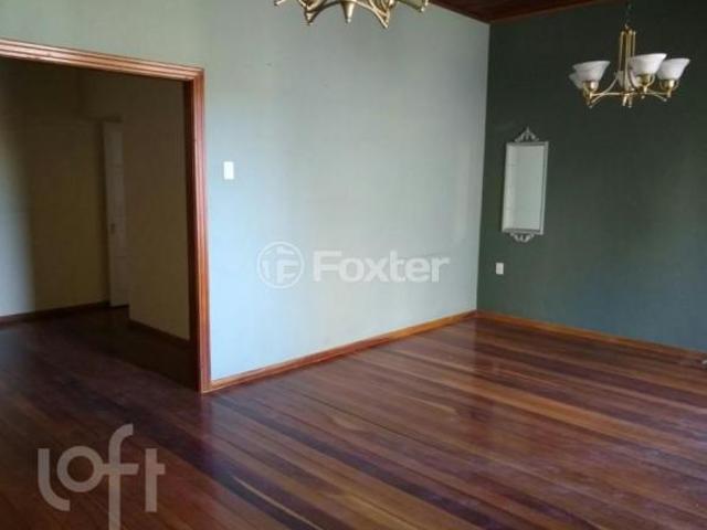 Casa, 3 dormitórios, 202 m², em Teresópolis