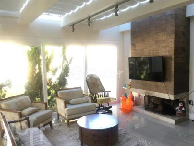 Casa, 3 dormitórios, 214 m², em Scharlau
