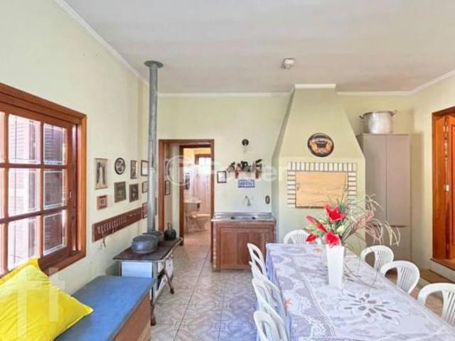 Casa, 3 dormitórios, 215 m², em Aberta dos Morros