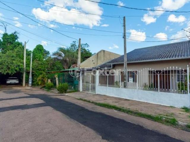 Casa, 3 dormitórios, 215 m², em Vila Cachoeirinha