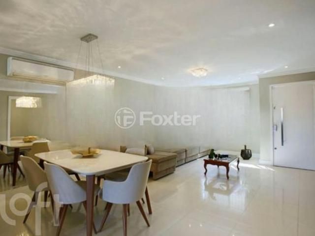 Casa, 3 dormitórios, 215.98 m², em Medianeira