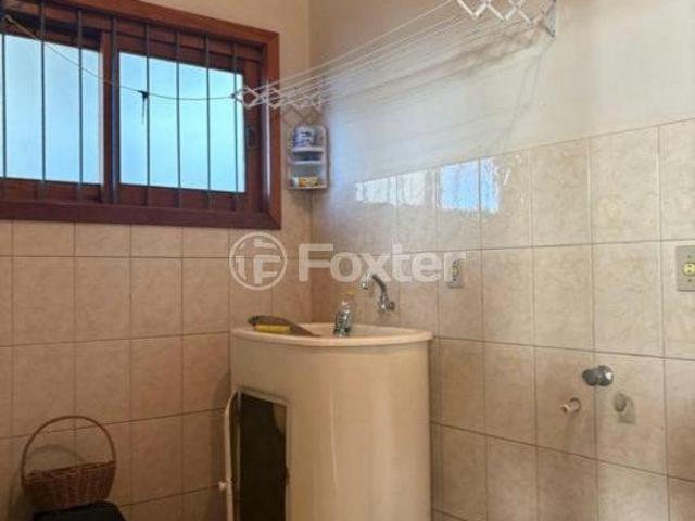 Casa, 3 dormitórios, 215.92 m², em Morro do Espelho